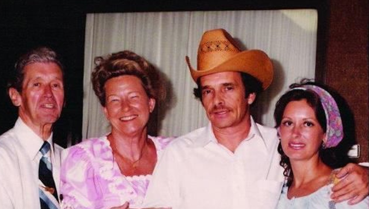 Merle Haggard's Touching Performance Of “The Farmer’s Daughter” Was ...