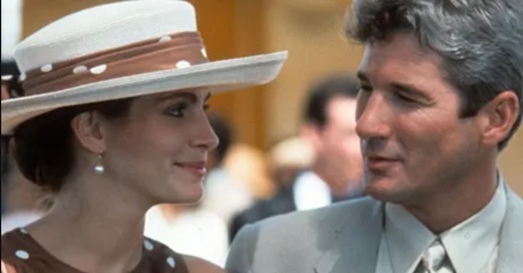 Lesser-known goofs and slip-ups in the movie Pretty Woman.